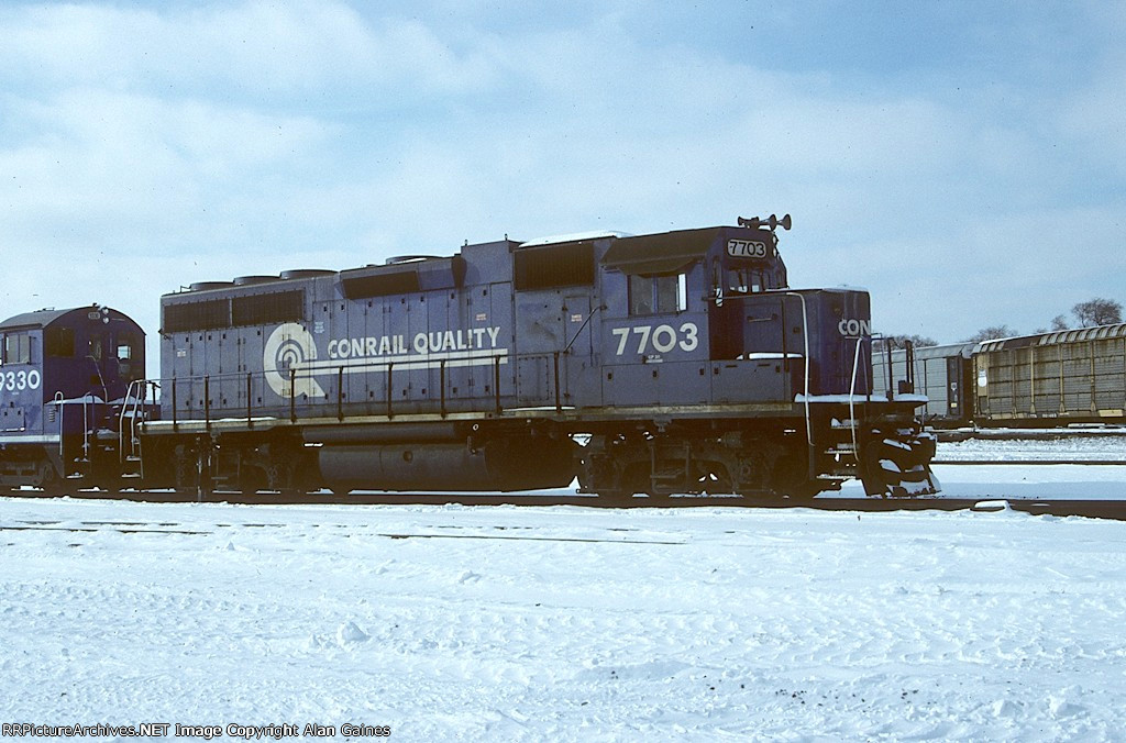 CR GP38 7703
